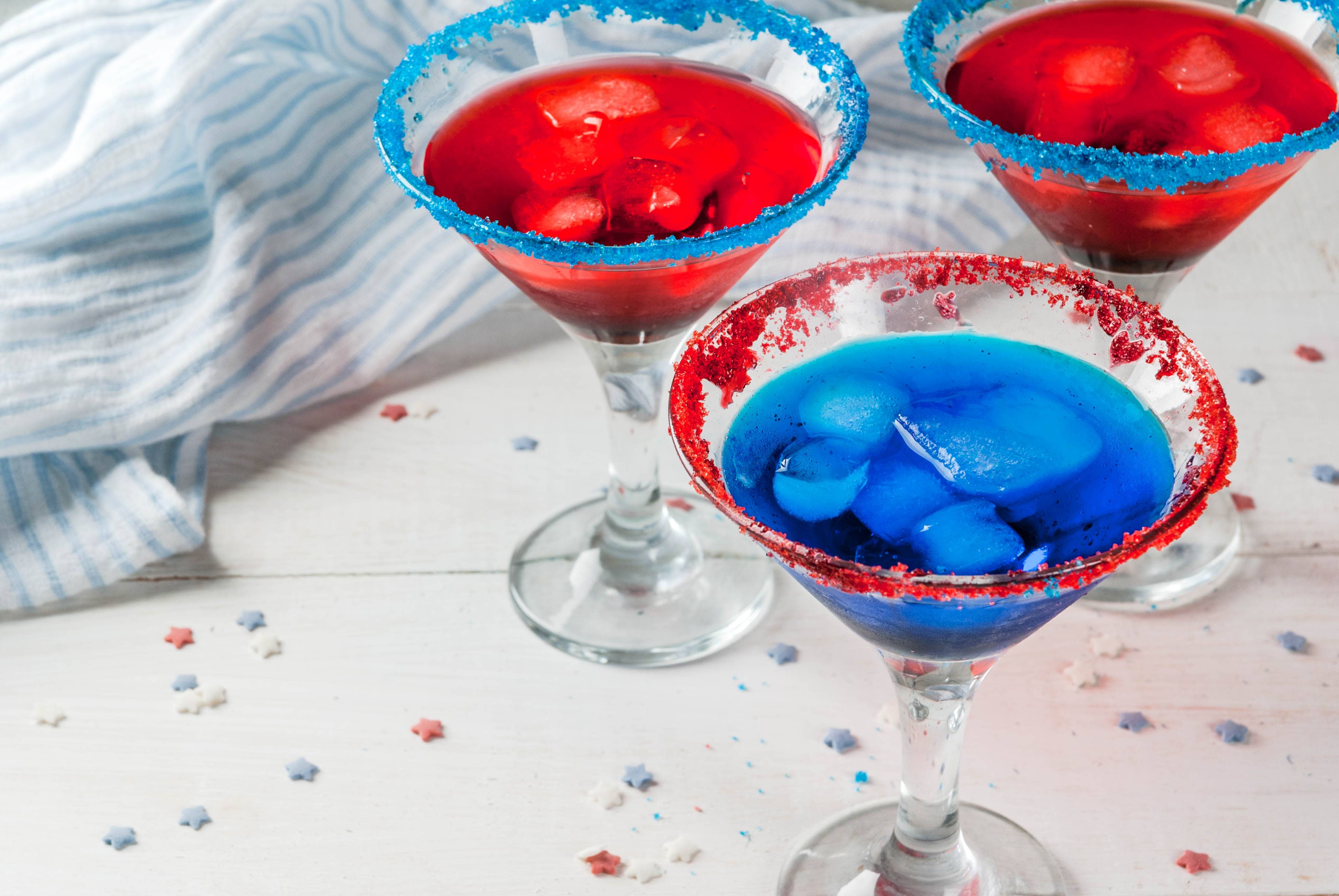 Top 10 Boozy Cocktails For Your Next Party!